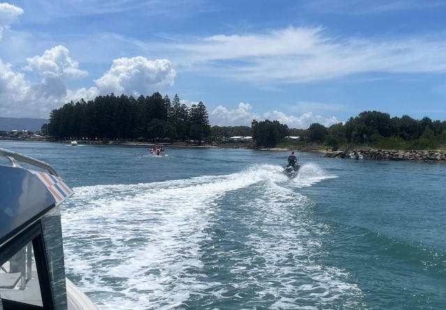 NRL player involved in Windang Channel rescue - Wave FM